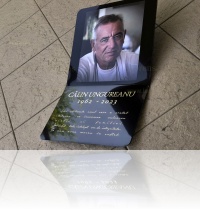 Placute funerare si placi cruci mormant cimitir monument marmura granit